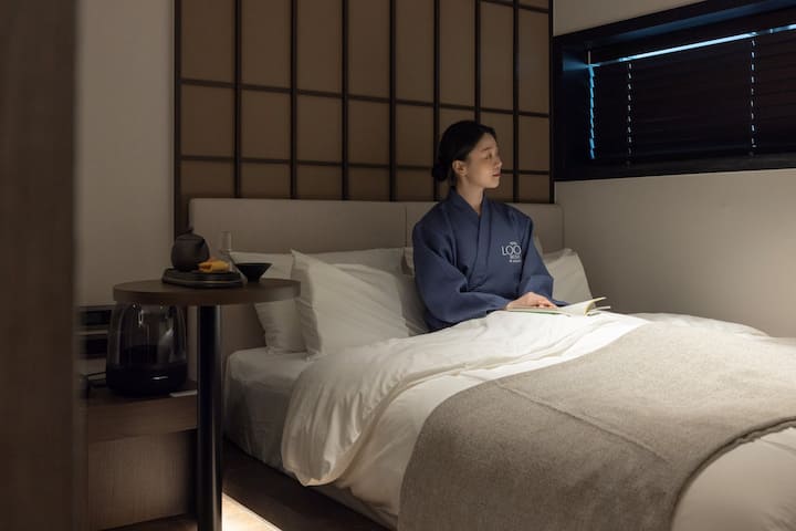 [루프 서울 호텔 리트리트 By 아늑 서울 강남 1] 스탠다드B | 2인실 | 취사 가능 - Seoul