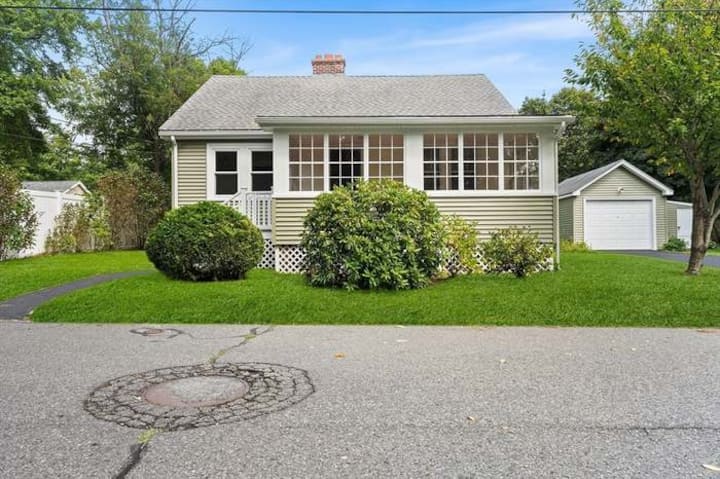 Park View Cottage - Shrewsbury, MA