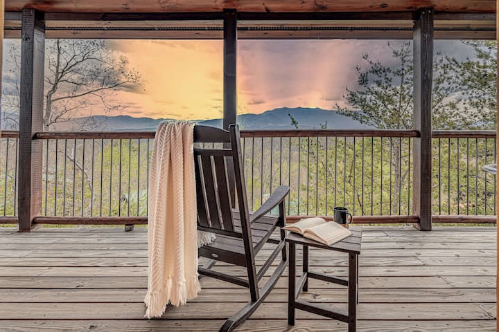 Breath Taking Views-3 Suites-hot Tub-game Room - Gatlinburg, TN