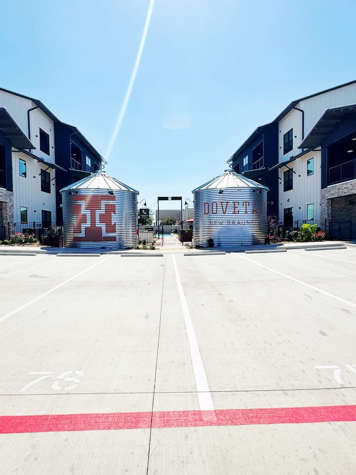 The Nest @ Dovetail Cozy Condo In The Hill Country - New Braunfels, TX
