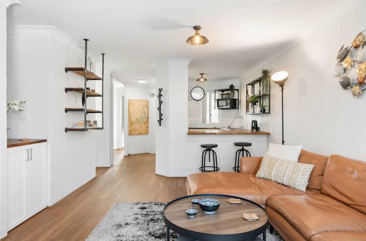 Magical Mcatee  Pool With King Bed - フリマントル