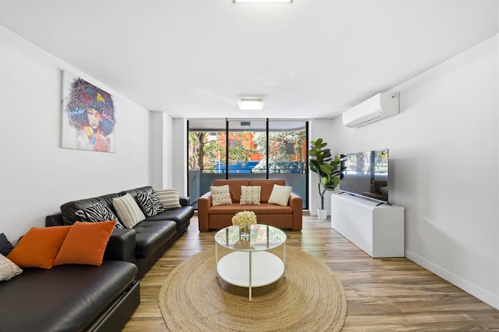 Spacious 3br Apt W Parking Near Icc&darlingharbour - Surry Hills