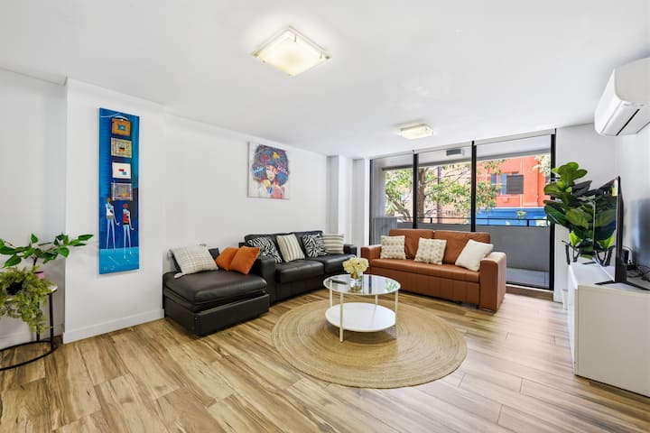 Spacious 3br Apt W Parking Near Icc&darlingharbour - Surry Hills