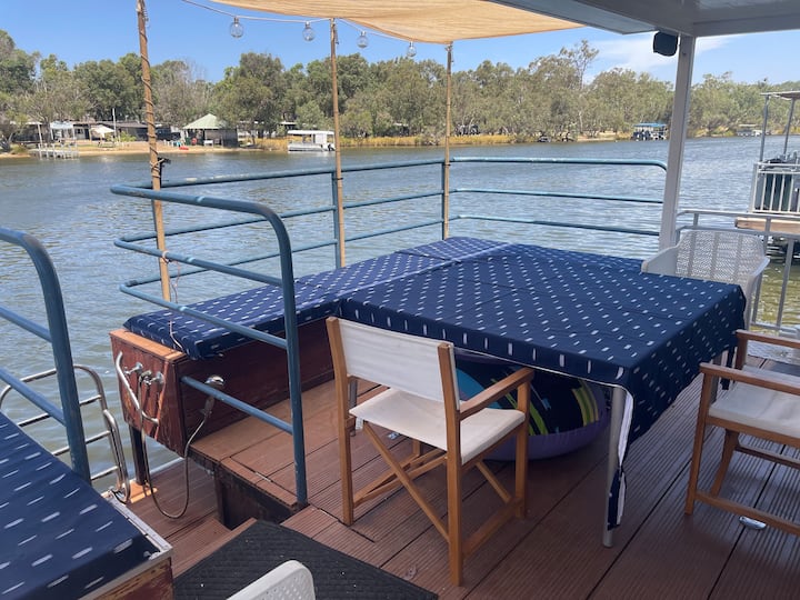 Mandurah Houseboat Peaceful Stays On The Marina - Perth