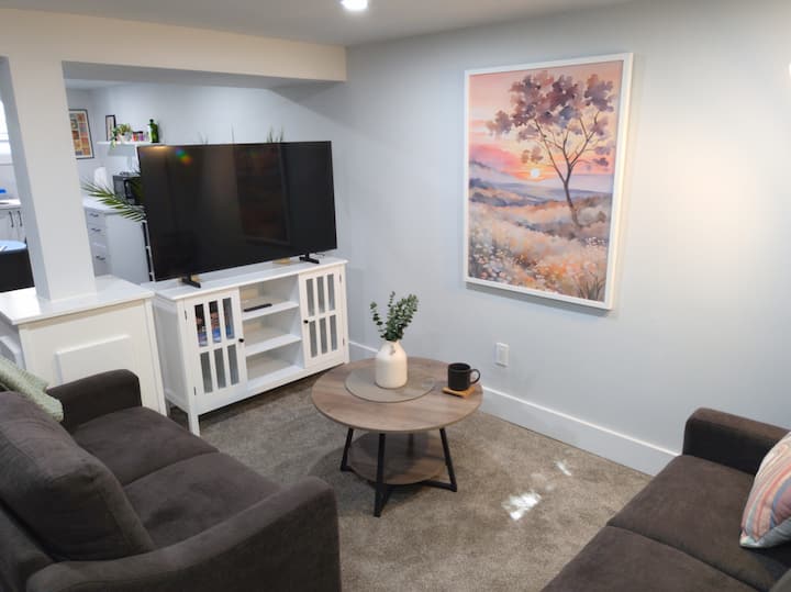Queen Anne Hideaway – Private Basement Suite - Seattle, WA