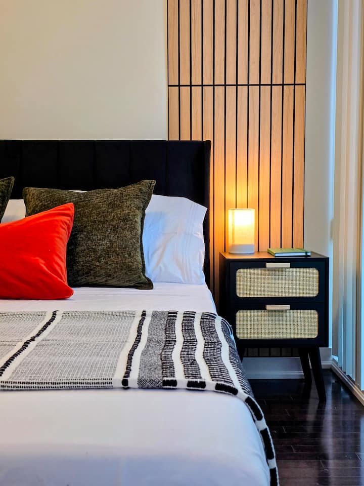 Stunning Luxury Suite In Prime Downtown - Toronto, ON
