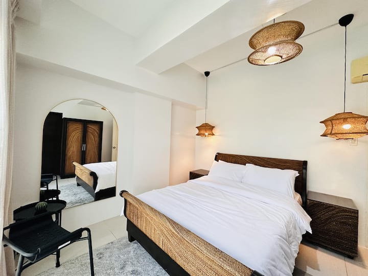 Classy Pico De Loro Jacana B 2br Near Pool & Beach - Nasugbu