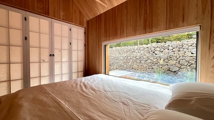 더 머물다 인 제주/네추럴 - South Korea