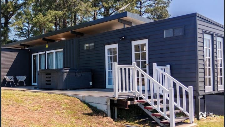 Mountain View Studio - Uki