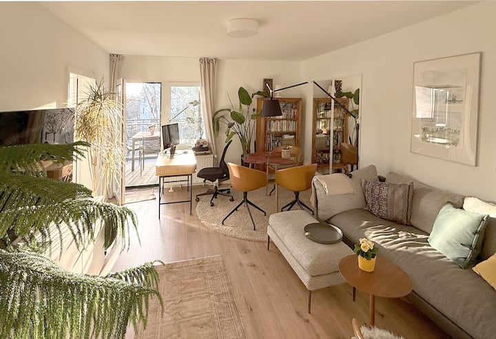 Urban, Zentral & Gemütlich Mit Großem Balkon - Neuried