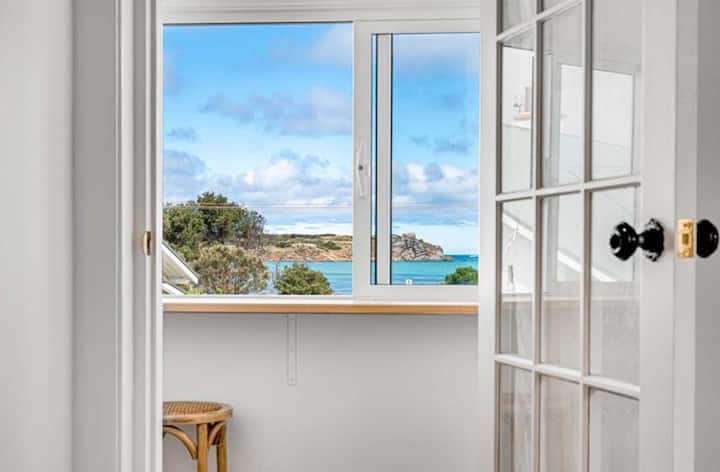 The Coach House, Esplanade Cottage, Dog Friendly - Victor Harbor