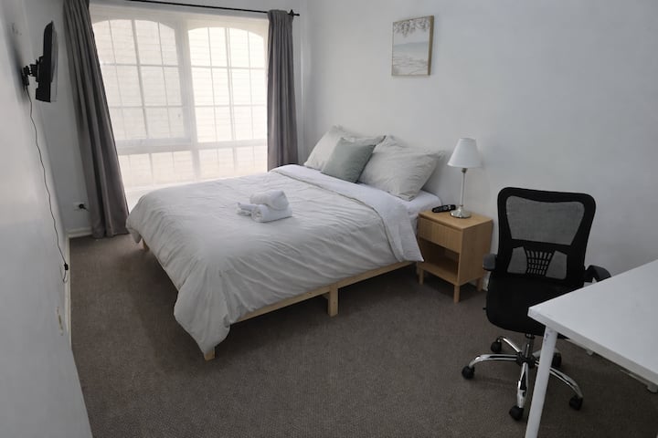 Doncaster Cozy Retreat R5 - Australia