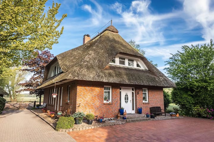 Charmantes Landhaus Mit Rustikalem Charme - Elsfleth