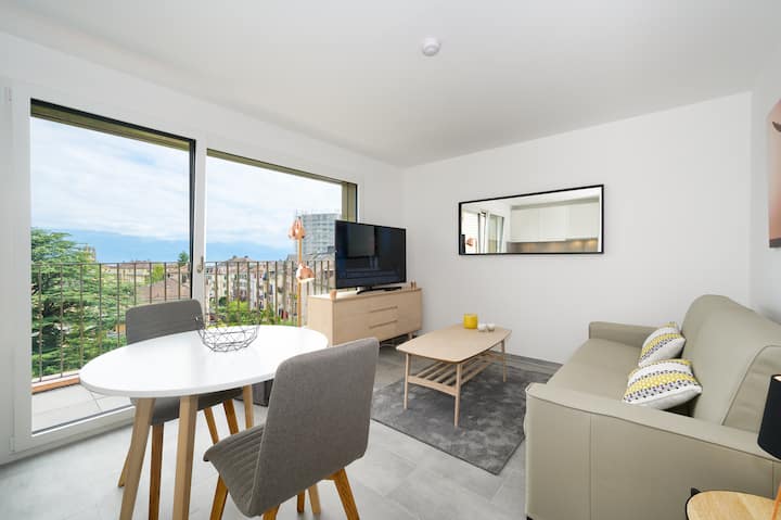 Magnifique 2 Pièces Avec Balcon Et Vue, Lausanne - Lausanne