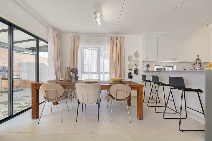 Mashite Elegant 4 Bedroom Family Stay - Sandton