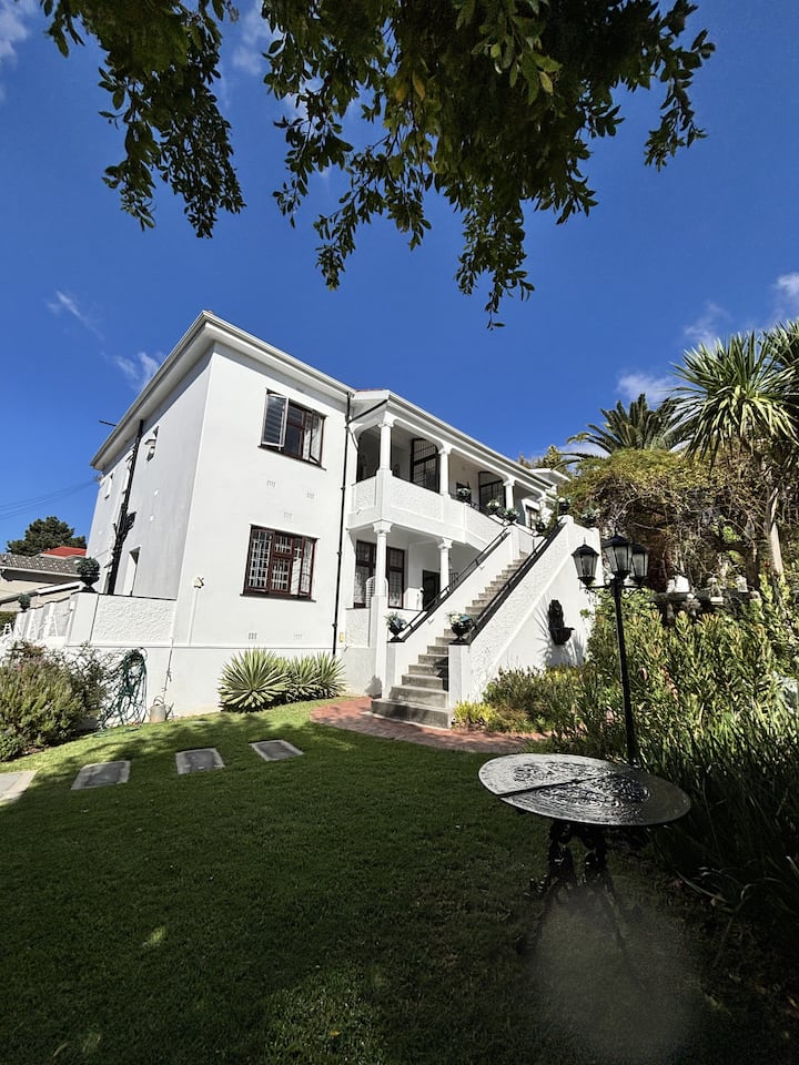 Charming Cape Town Heritage Stay With Lush Garden - Cape Town