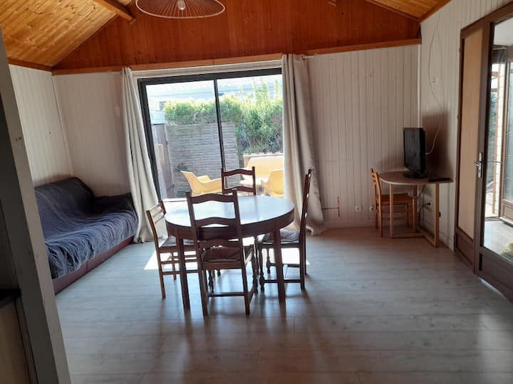 Chalet A Deux Pas De Leau - Lion-sur-Mer
