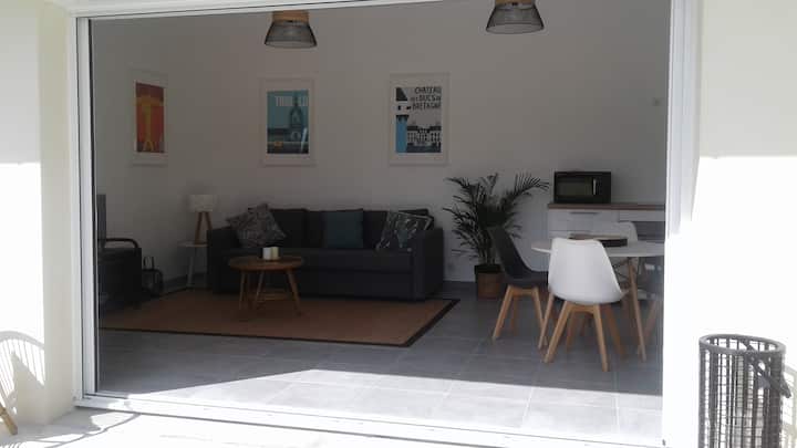 Maison Neuve, Dans Village Au Calme - Clisson