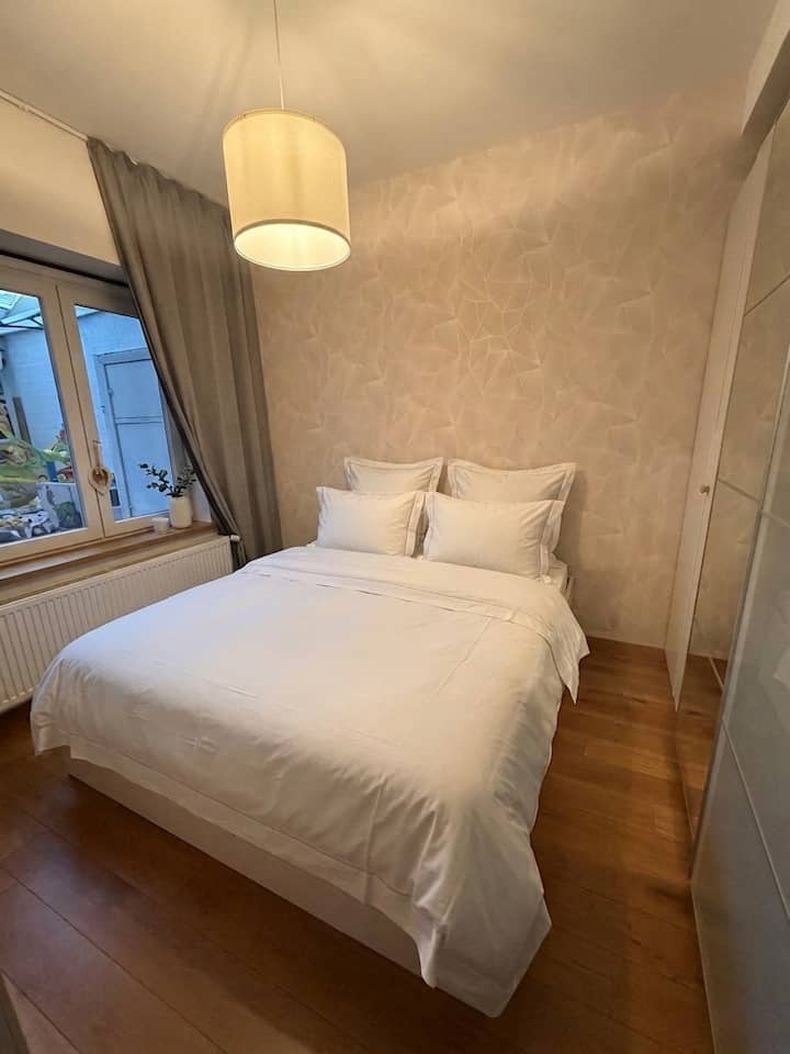 Charming Central Apartment With Private Garden - Auderghem