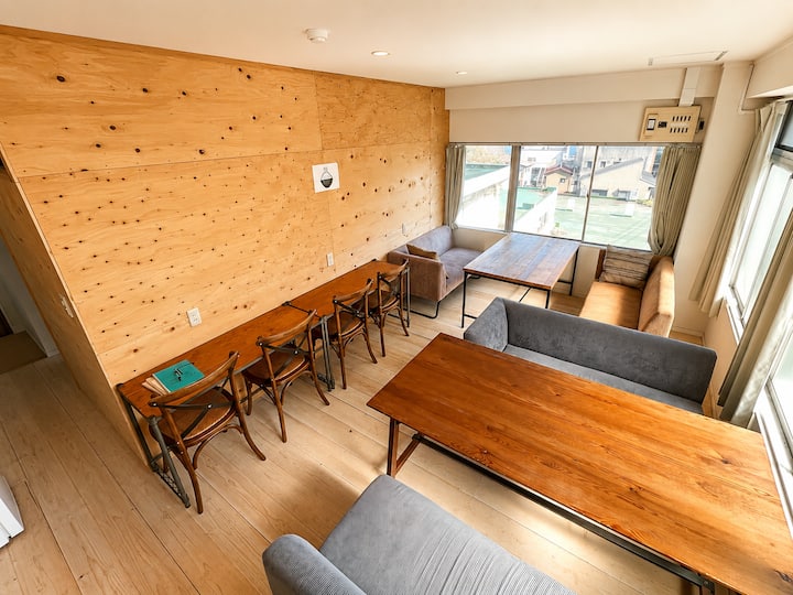 【Mixed Dormitory】artbar & Guesthouse Ennova - 熱海市