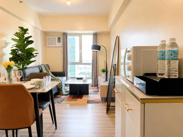 Modern 1br | Pool + Wifi | It Park - Cebu City