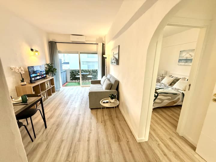 3 Min Walk To Beach- Bright Apartment|ac, Balcony - Armação de Pêra