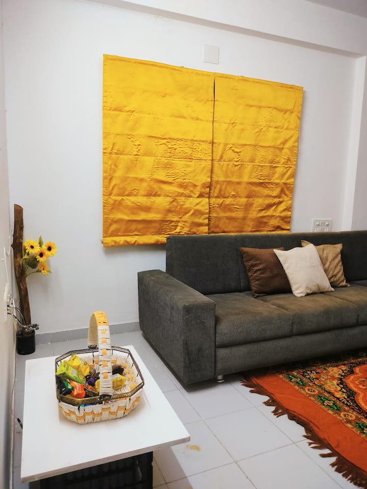2bhk At Sg Highway Pakwancross Bodakdev Thaltej - Ahmedabad