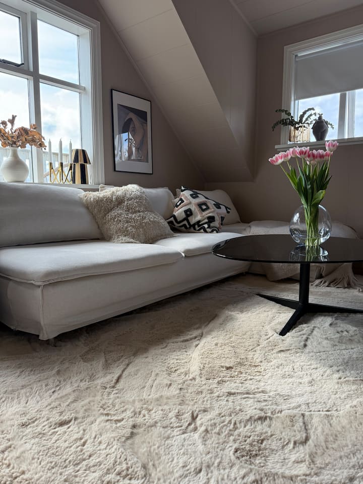 A Cozy Apartment In A Charming 100+ Year Old House - Islandia