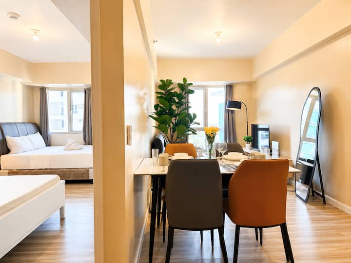 Comfy 1br In It Park | Pool + Fast Wifi | Central - Cebu City