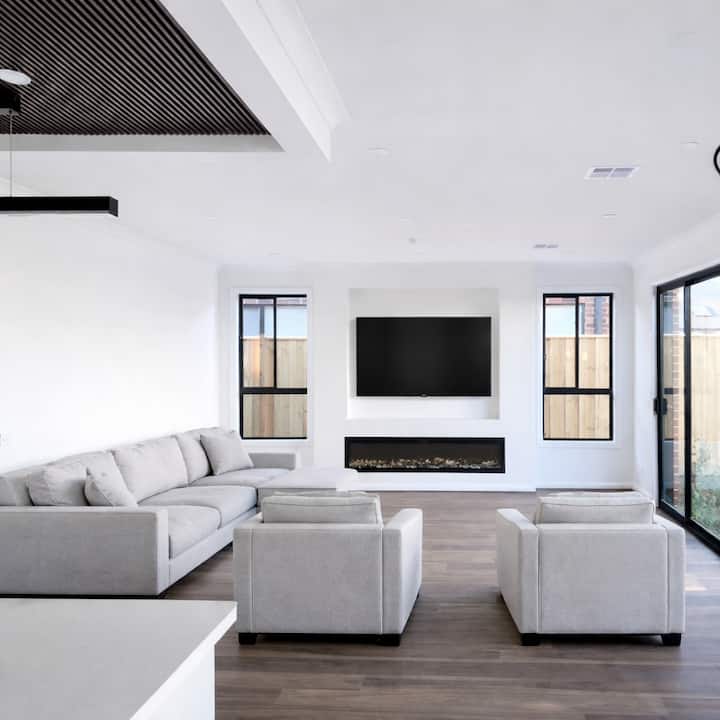 Modern 4br Home | 3 Master Ensuites | Family Stays - Caroline Springs