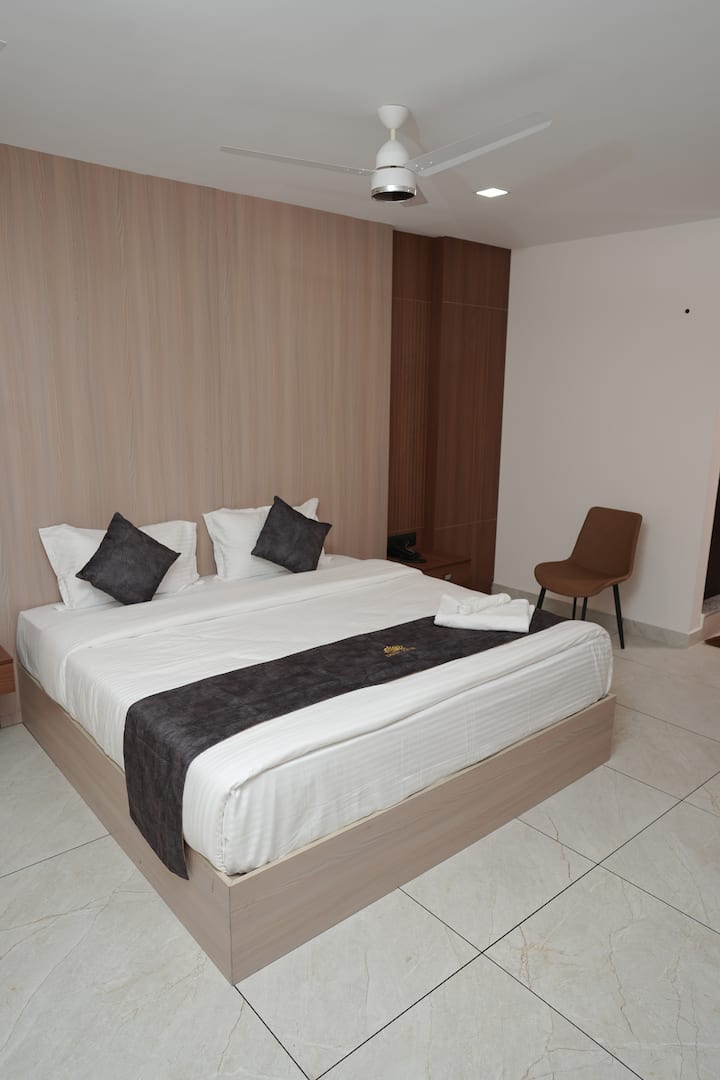 Executive Rooms In Erattupetta - Pala