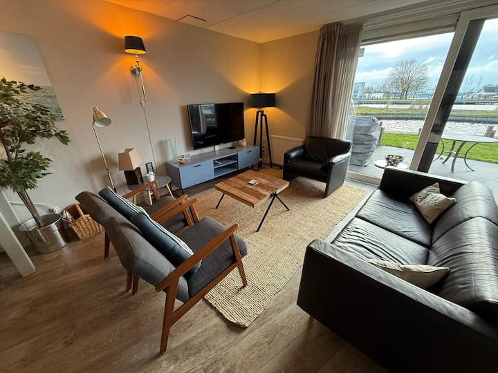 Ferienhaus Am Wasser In Lemmer Marine Day Hbw 126 - Lemmer