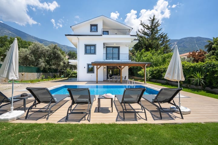 Ovacık 'Ta 3 Yatak Odalı Jakuzili Villa(aydn) - Ölüdeniz