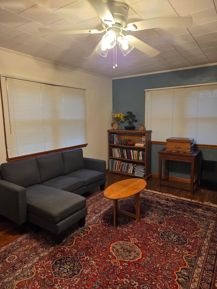 Lazy Daisy Duplex - Fredonia, KS