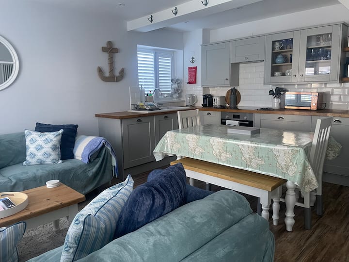 Cosy Seaside Cottage Close To Beach, Cafés & Pubs - テインマス