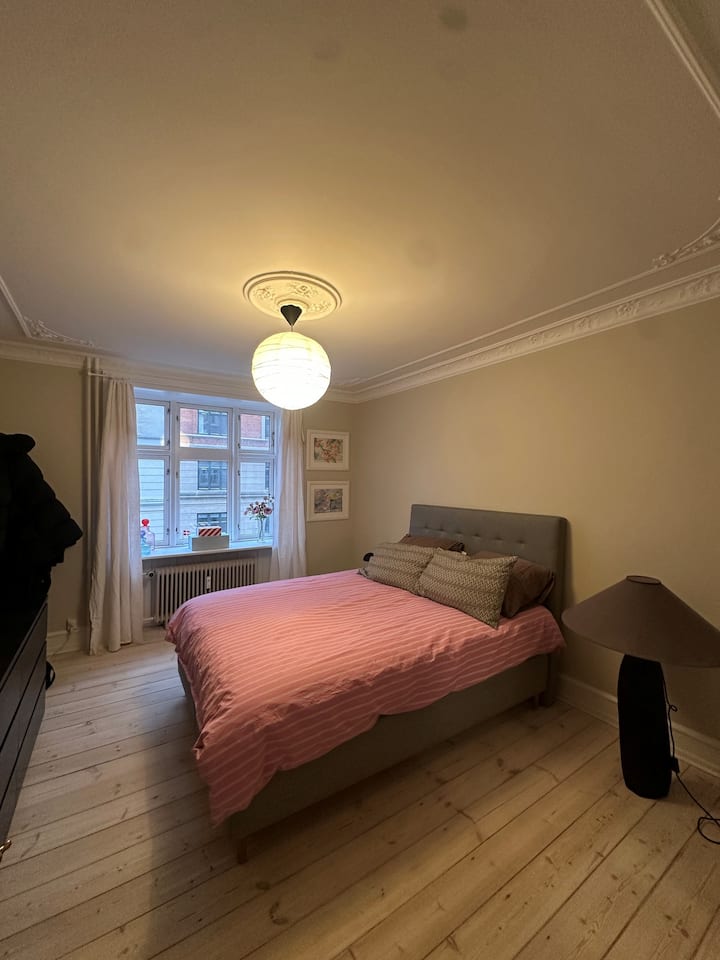 Flot 2 Værelses Lejlighed Centralt På ØSterbro. - Copenhagen