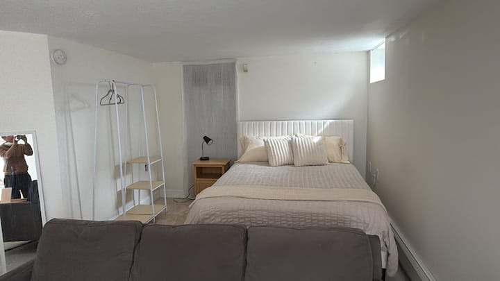 City Garden Level Studio - Somerville