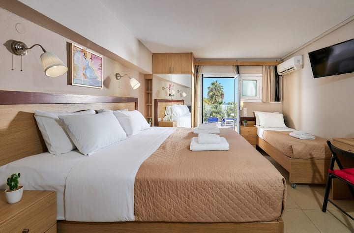 Superior Triple Studio Sea View & Terrace Dorian - Chersonisos