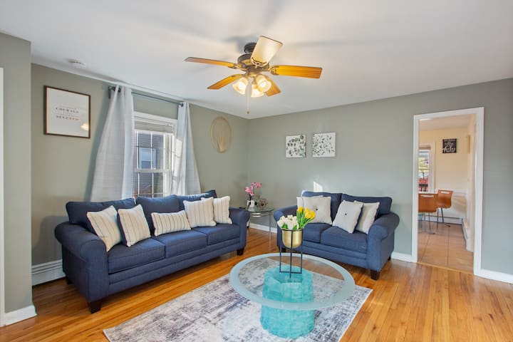 Stamford Hideaway W/ Fire Pit - Stamford, CT