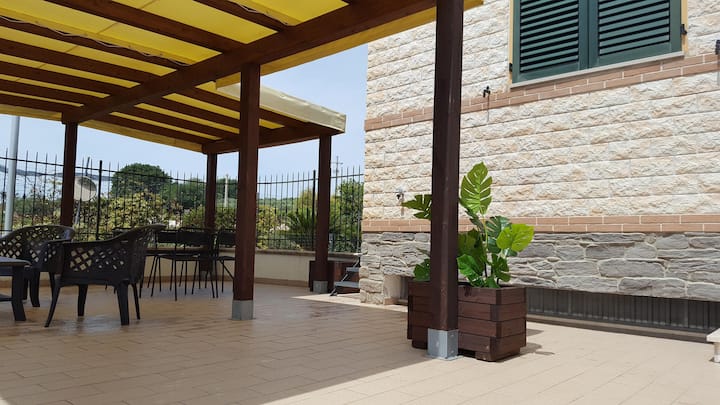 Sirolo Relax: Large Terrace, Ac & Beach Shuttle - Numana
