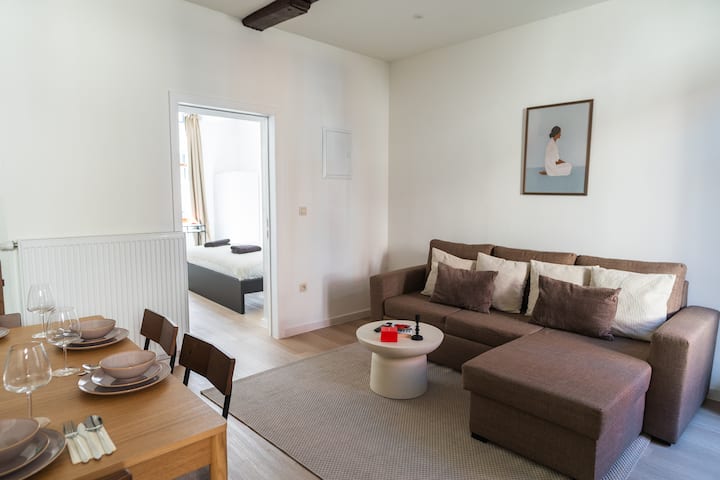 Central Ghent | Stylish 1br&1lr Apt W/ Wifi - Sint-Martens-Latem