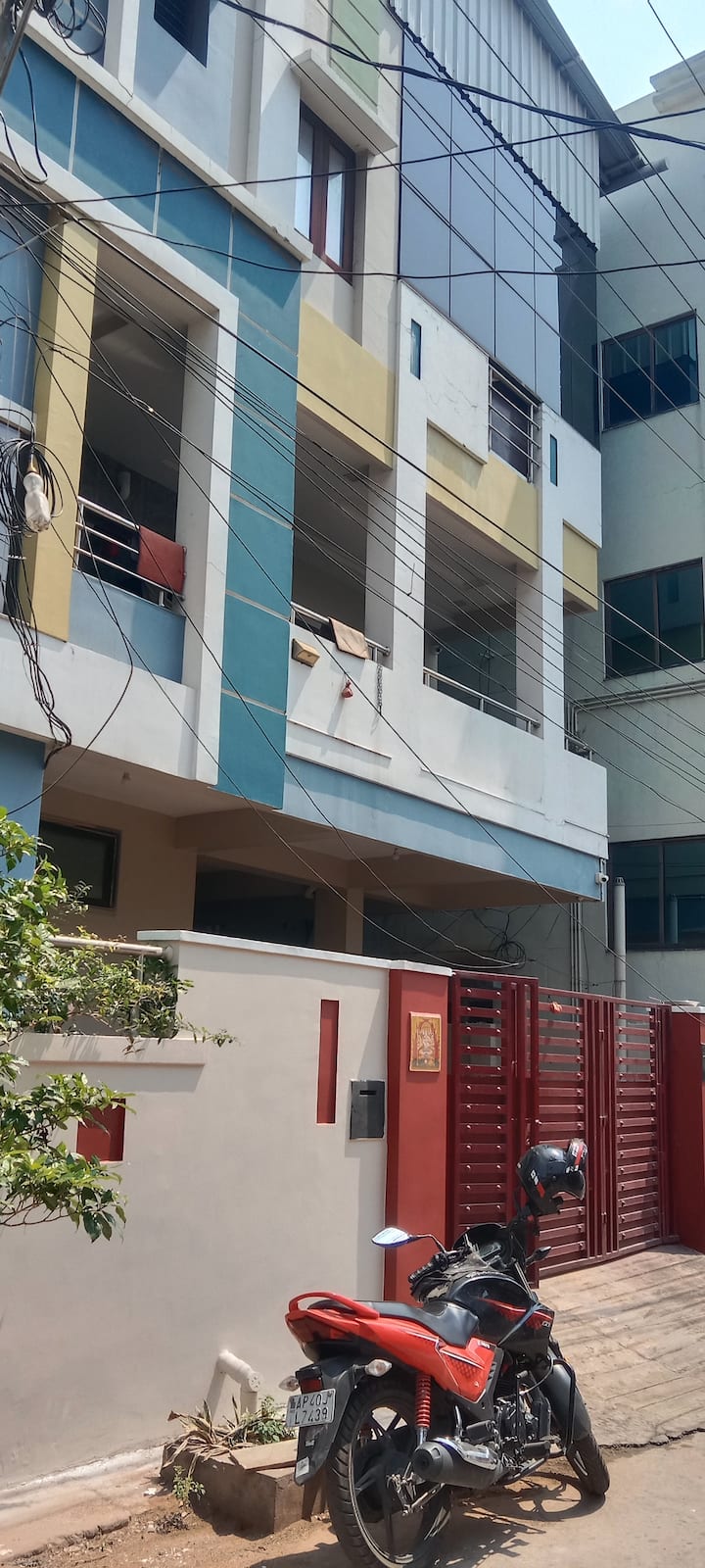 Stylish Urban Oasis | Steps From Cmr Central & Pvr - ビシャーカパトナム