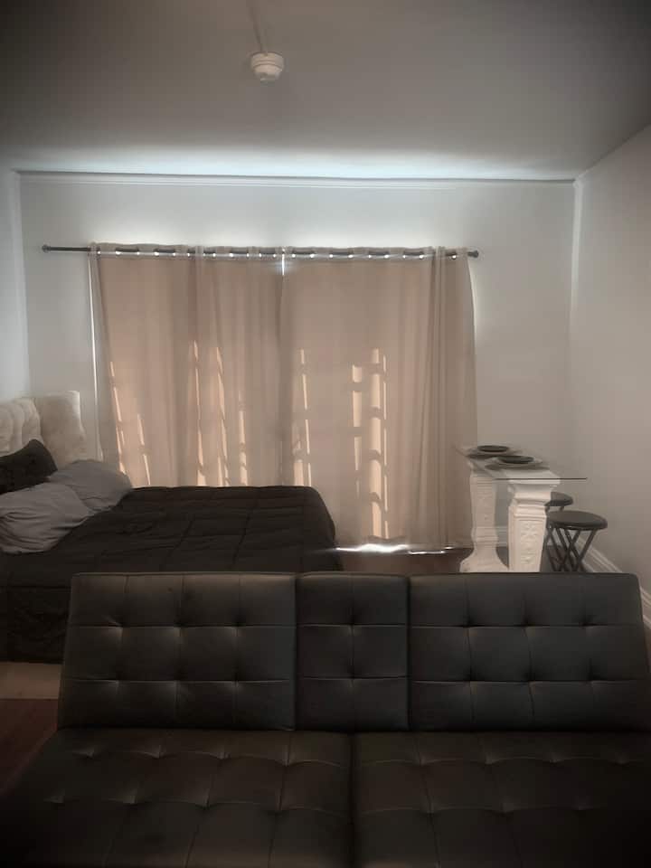 Free Bike Rental W/ Cozy Downtown Studio! - Peoria, IL