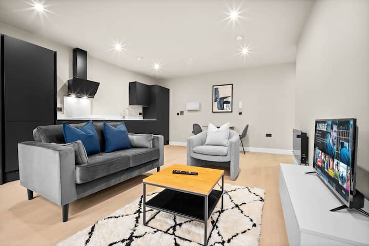 Modern 1 Bed Apt Near Birmingham Airport & Nec - Solihull