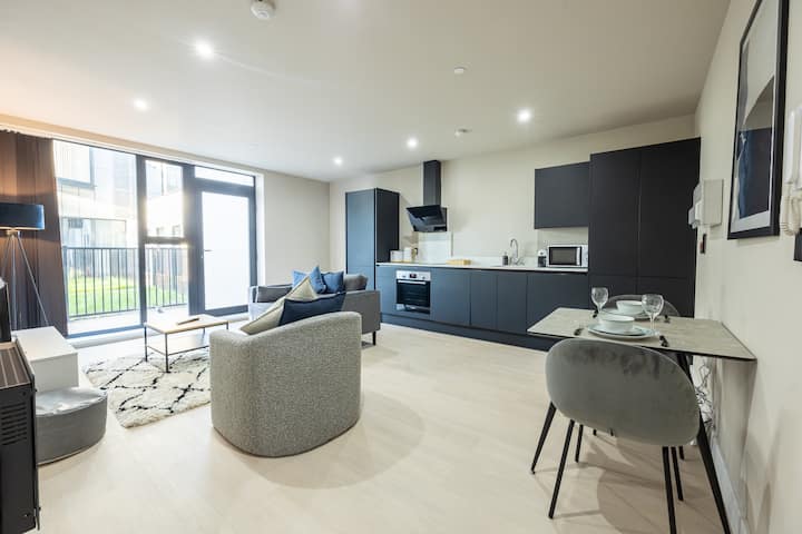 Modern 1 Bed Apt Near Birmingham Airport & Nec - Solihull