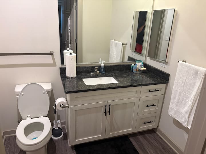 2 Bedroom Apartment Centrally Located In Chester - Chester, VA