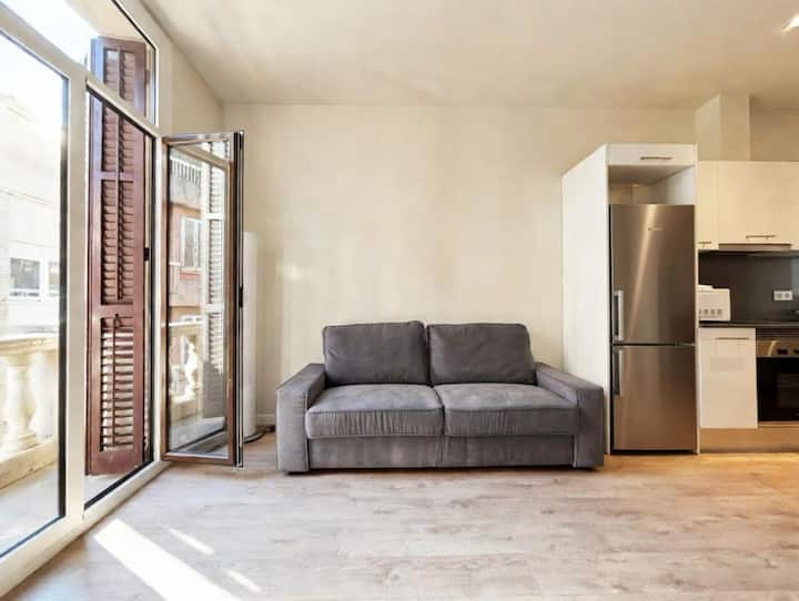 Camp Minimalist Loft In Barcelona - Barcelona