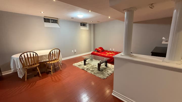 Cozy 3 Bed • 2br Guest Private Suite Brampton - Brampton
