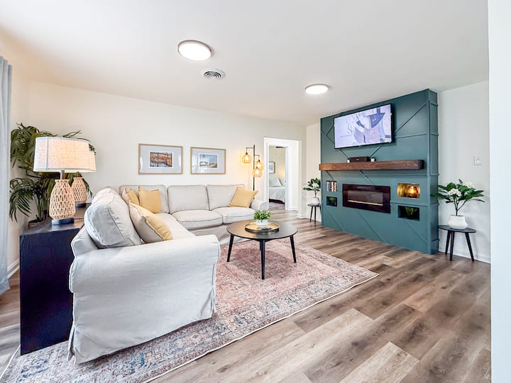 The Washington St Bungalow In Urbana - Urbana, IL