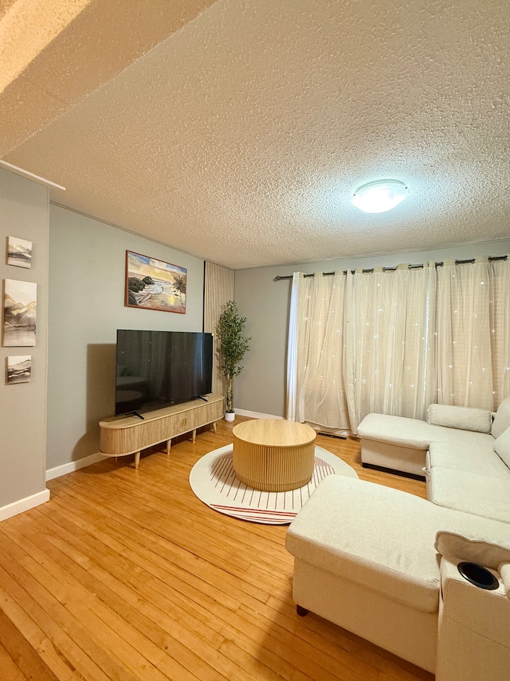 Serene Corner-clean And Cozy Entire Home - North Battleford